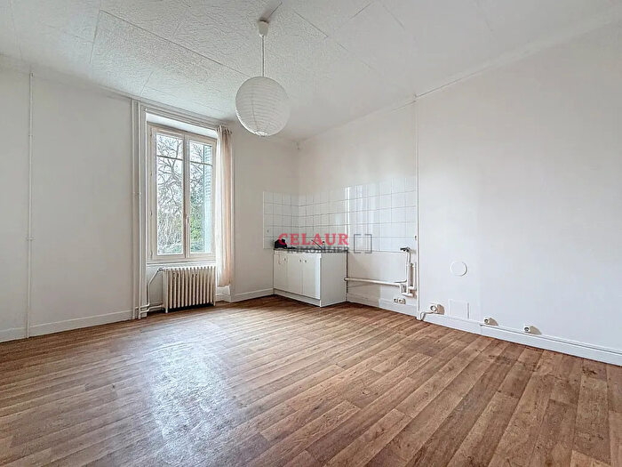 Maison à vendre - Neuvic - 5 pièces