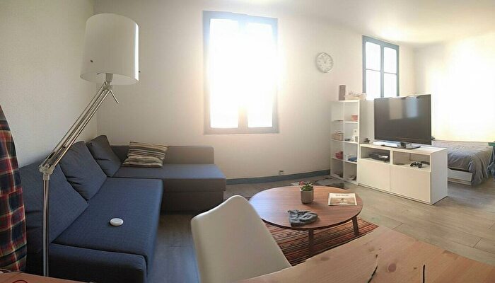 Centre Ville, Aix-en-Provence : Appartement 1 pièce à louer