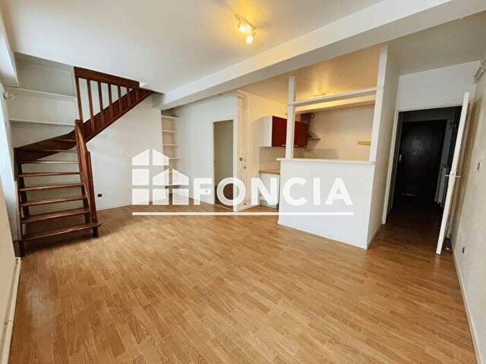 Appartement à louer - Est, Trévoux - 4 pièces - 3 chambres