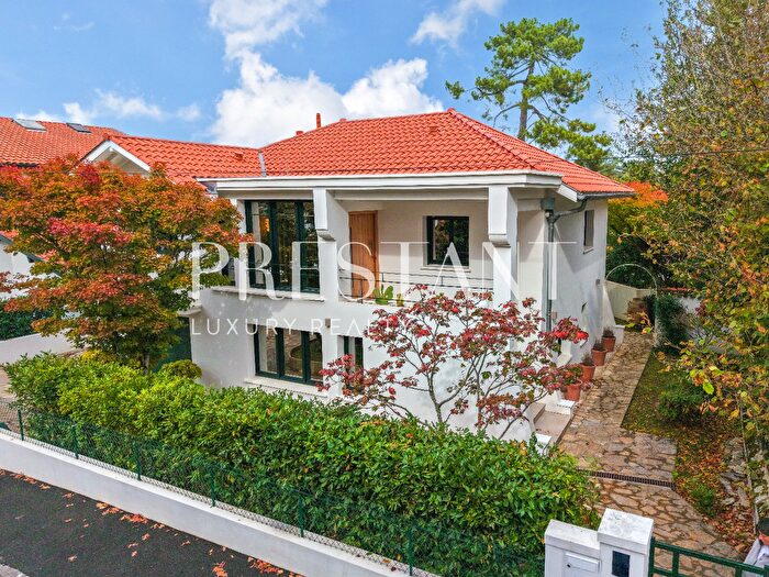 Maison à vendre - Biarritz, Braou, Ranquine, Aguilera - 5 pièces - 3 chambres