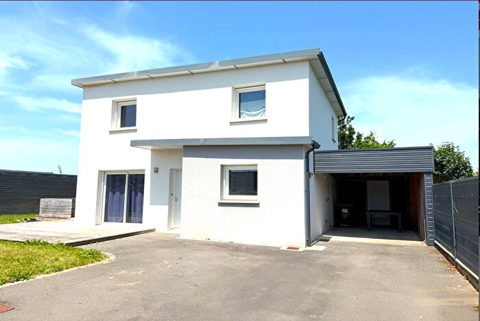 Plouigneau : Maison 5 pièces à vendre