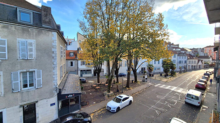 Appartement à vendre - Pau, Centre-ville - 3 pièces - 2 chambres