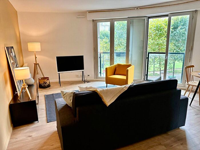 Appartement à louer - Ecole Militaire, Paris ème arrondissement - 2 pièces - 1 chambre