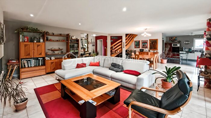 Maison à vendre - Bréal-sous-Montfort - 7 pièces - 6 chambres