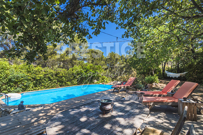 Maison 6 pièces à Le Beausset, à vendre