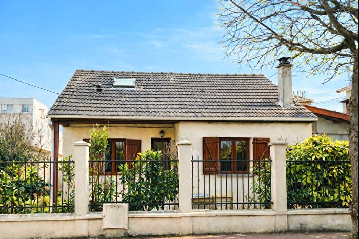 Maison à vendre - Le Blanc-Mesnil, Nord - 4 pièces - 3 chambres