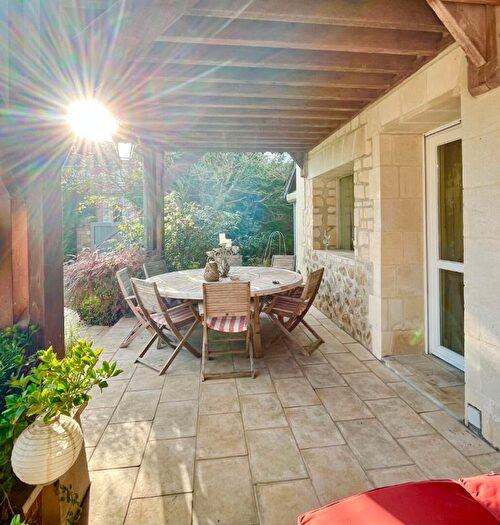 Tracy-le-Mont : Maison 8 pièces à vendre