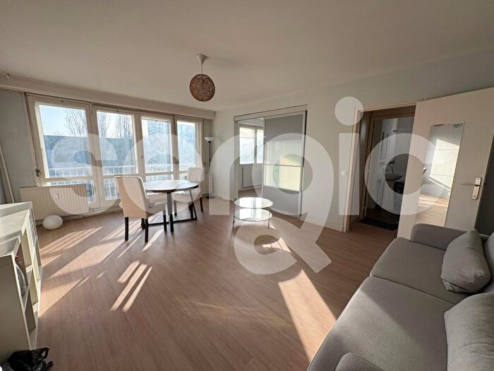 Appartement à louer - Lille - 2 pièces - 1 chambre