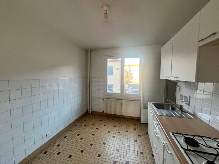 Appartement à louer - Saint-Étienne, Couriot, Tarentaise, Beaubrun - 3 pièces - 2 chambres