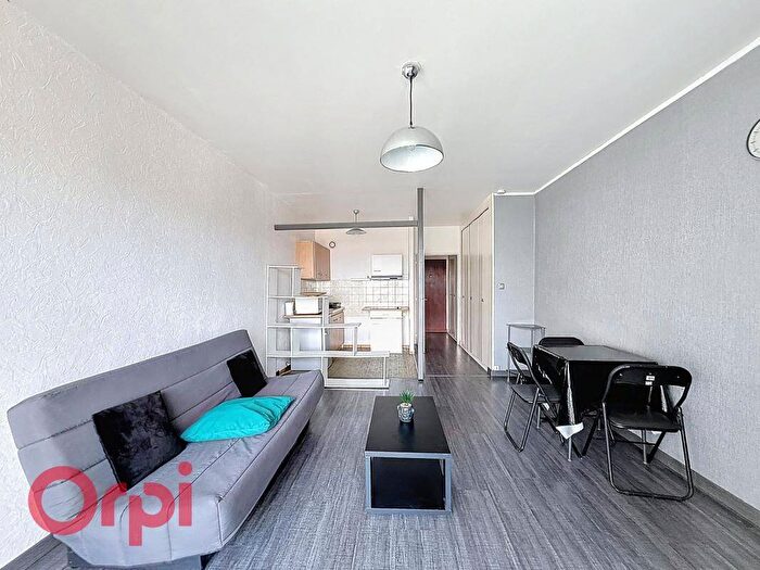 Appartement à louer - Beauregard-Boufflers-Buthégnemont, Nancy - 1 pièce