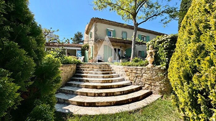 Pertuis, Tourrier, Peyrière, Plaines : Maison 8 pièces à vendre