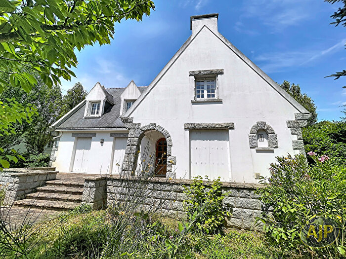 Saint-Nicolas-de-Redon : Maison 8 pièces à vendre