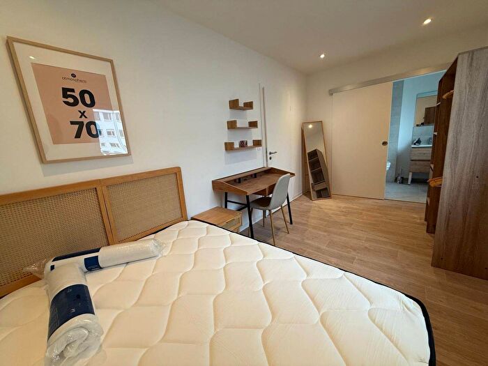 Appartement à louer - Strasbourg - 5 pièces - 1 chambre