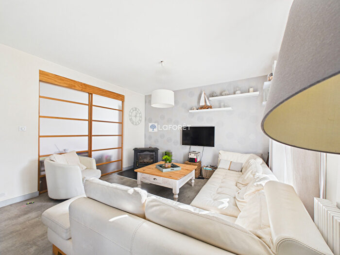 Maison à vendre - Penmarch - 8 pièces - 6 chambres