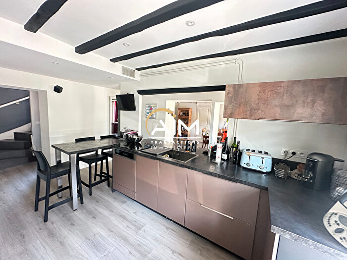 Maison à vendre - Saint-Antoine-du-Rocher - 5 pièces - 3 chambres