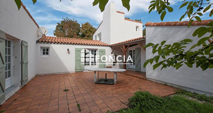 Maison à vendre - Sainte-Soulle - 6 pièces - 4 chambres