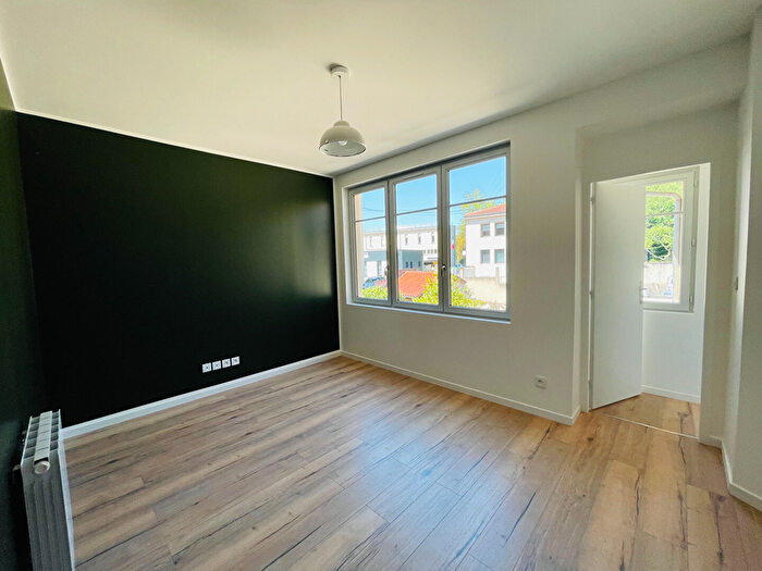 Appartement à louer - Mazamet - 3 pièces - 1 chambre