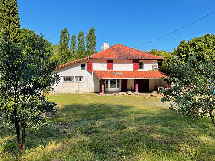 Maison à vendre - Castelnau-Chalosse - 6 pièces - 4 chambres