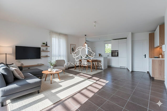 Appartement à vendre - Vénissieux, Georges Levy, Ernest Renan, Moulin à vent - 4 pièces - 3 chambres