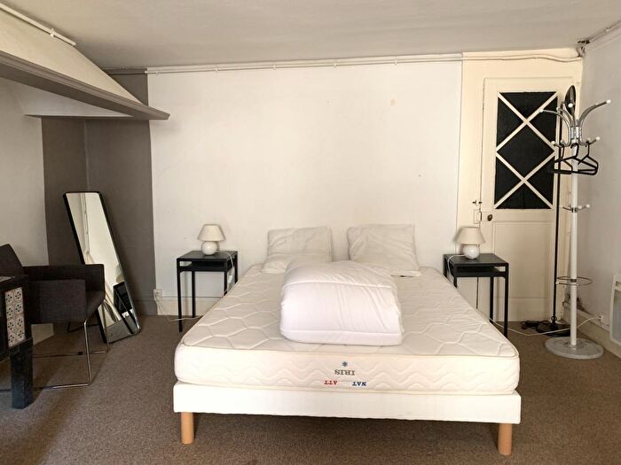 Appartement à louer - Nancy, Centre-ville, Charles III - 1 pièce