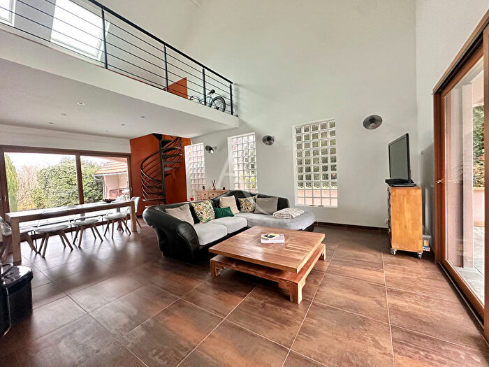 Maison à vendre - Chessy - 5 pièces - 4 chambres