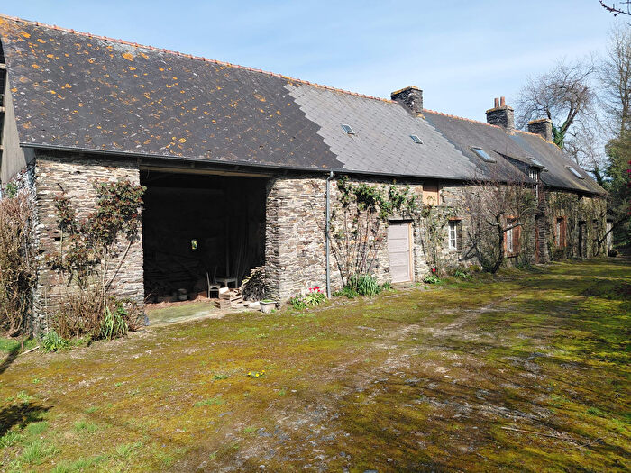 Maison 6 pièces à Uzel, à vendre