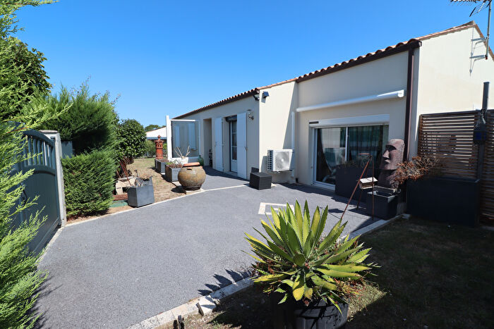Maison 6 pièces à vendre à Semussac