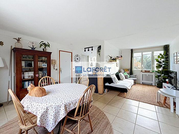 Appartement 4 pièces à vendre à La Celle-Saint-Cloud, Petit Beauregard