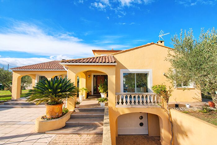 Maison à vendre - Pignan - 6 pièces - 4 chambres