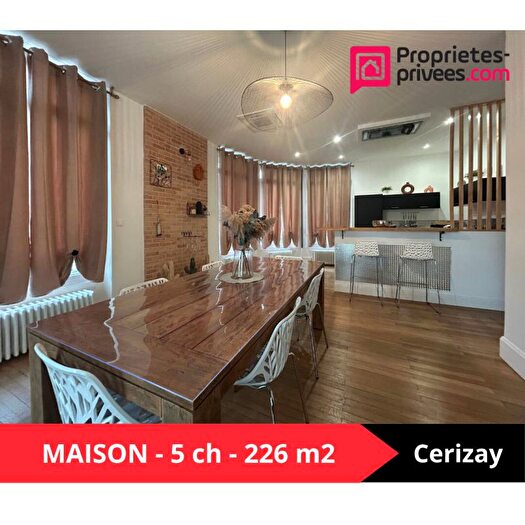 Maison à vendre - Cerizay - 9 pièces - 5 chambres