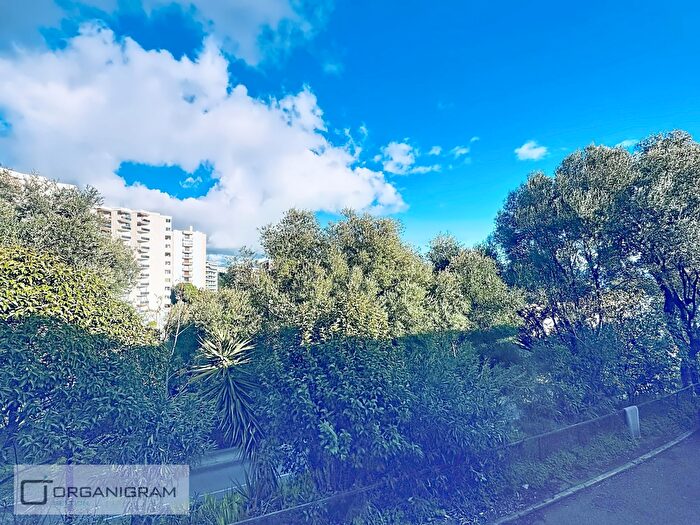 Appartement à louer - Ajaccio, Casone, Trottel - 5 pièces - 4 chambres