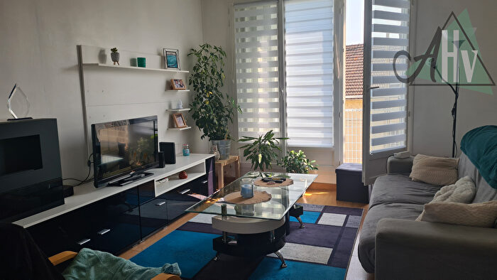 Appartement à vendre - Montereau-Fault-Yonne - 5 pièces - 3 chambres