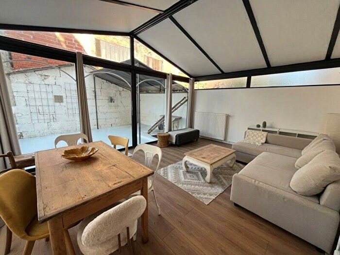 Appartement à louer - Vieil Angoulême-Centre Ville - 2 pièces - 1 chambre