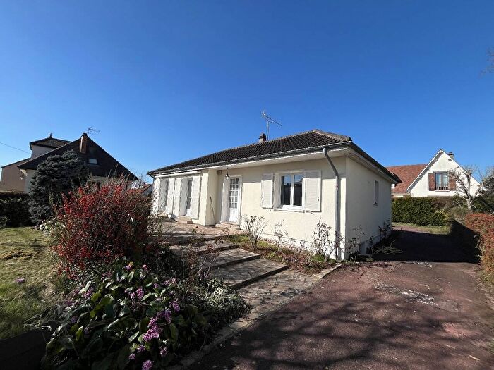 Maison à louer - Georges Pitard, Sainte-Geneviève-des-Bois - 4 pièces - 3 chambres