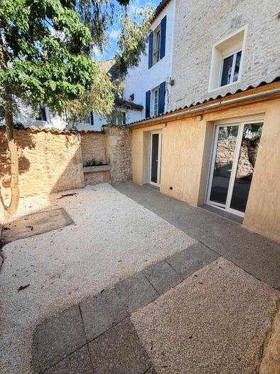 Nord Ouest, Saujon : Appartement 3 pièces à louer
