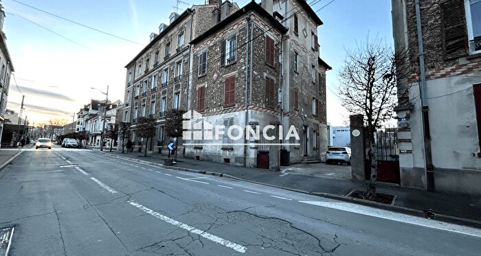 Corbeil-Essonnes, Centre-ville - Appartement 2 pièces à vendre