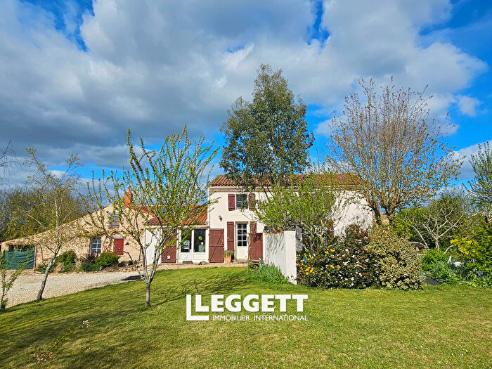 Maison 6 pièces à Saint-Martin-des-Fontaines, à vendre