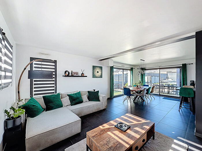 Maison à vendre - Stuckange - 6 pièces - 4 chambres