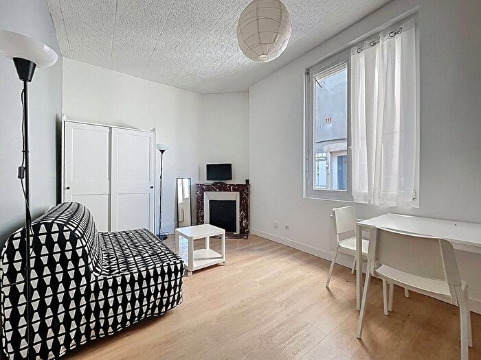 Appartement à louer - Docteur Lavalle, Dijon - 1 pièce