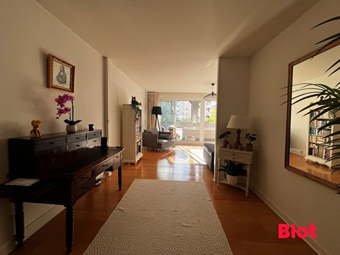 Quartiers Centre, Colombier - Appartement 6 pièces à vendre