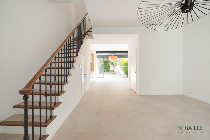 Maison à vendre - Marseille e , Mazargues - 6 pièces - 4 chambres