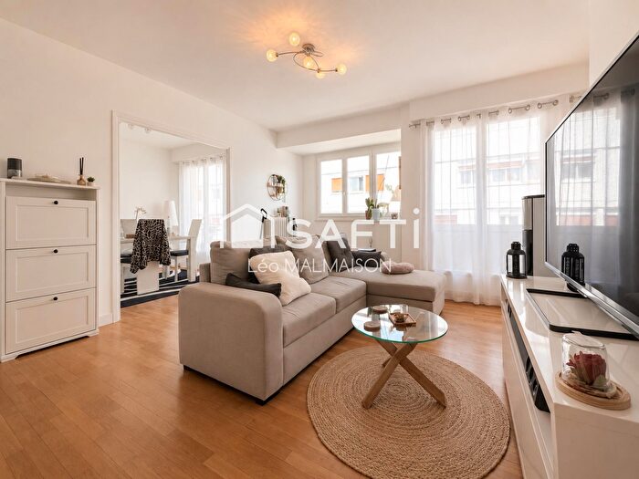 Lisieux, Centre-ville : Appartement 6 pièces à vendre