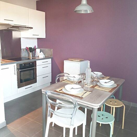 Appartement à louer - Nord, Juvignac - 1 pièce