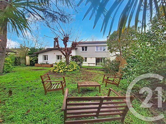 Maison à vendre - Mérignac, Centre-ville - 7 pièces - 5 chambres