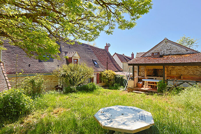 Maison à vendre - Dompierre-sur-Nièvre - 6 pièces - 4 chambres