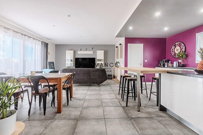 Maison 8 pièces à vendre à Vernet