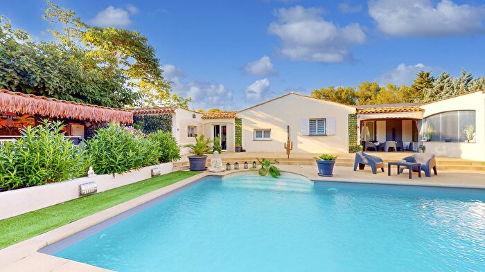 Maison à vendre - Flayosc - 9 pièces - 5 chambres