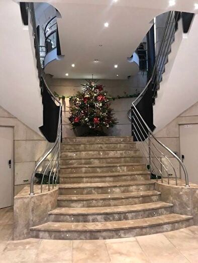 Appartement à louer - Muette Sud, Paris ème arrondissement - 3 pièces - 2 chambres