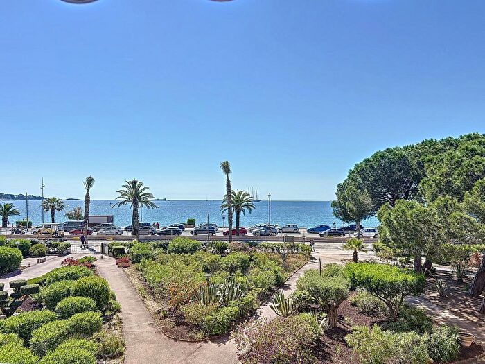 Appartement à vendre - Fréjus, Fréjus Plage - 2 pièces - 1 chambre