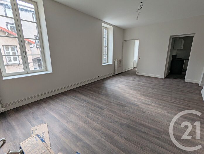 Appartement à louer - Riom, Centre-ville - 3 pièces - 2 chambres